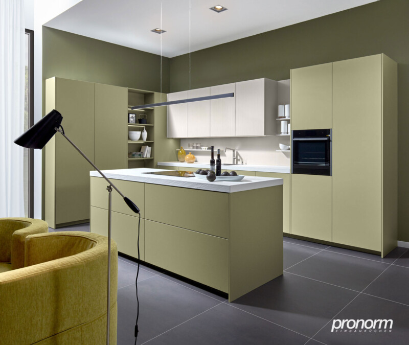 Harmonious kitchen planning with colour